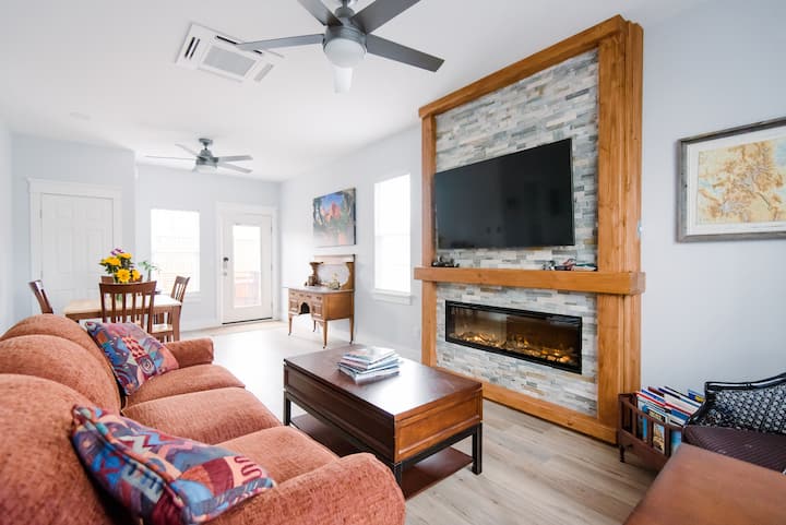 Old Colorado City Retreat - Colorado Springs