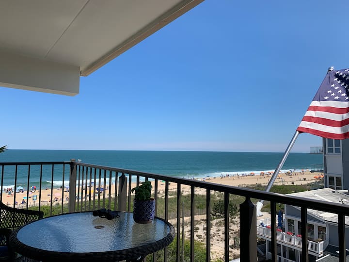 Newly Renovated Condo On The Beach - Ocean City, MD