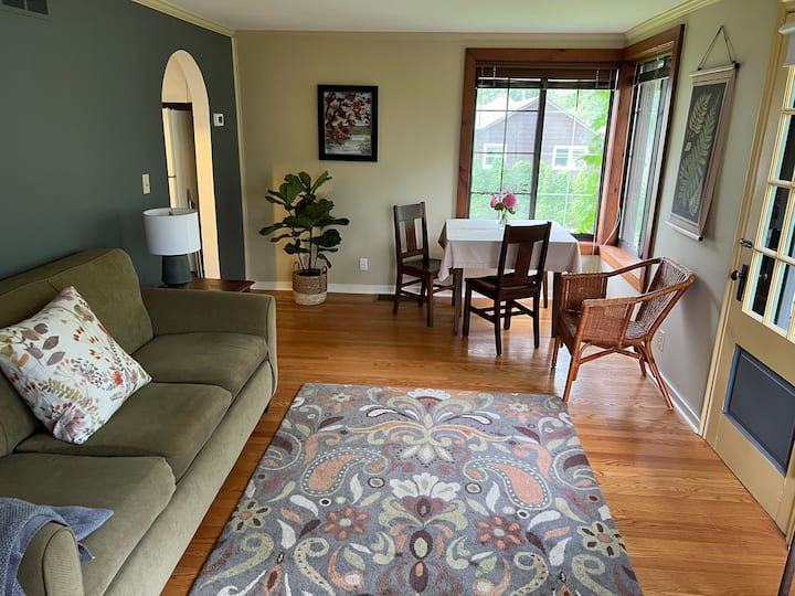 Macatawa Carriage House - Holland, MI