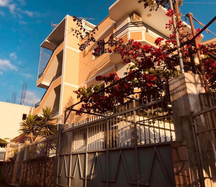 Cozy 2-room Apartment With Free Parking & Yard - Saranda