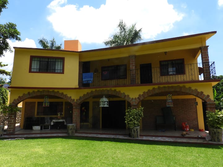 La Casa Del Apantle De Chiconcuac - Xochitepec