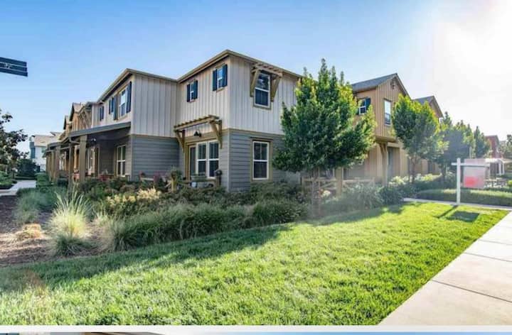 2 Br/ 2 Ba Cozy Livermore Home - Livermore, CA
