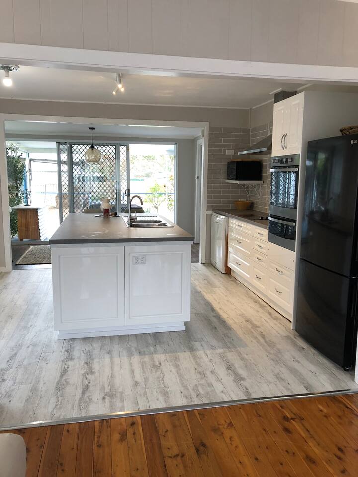 Homely 2 Bedroom Cottage Close To Town And Shops - Tenterfield