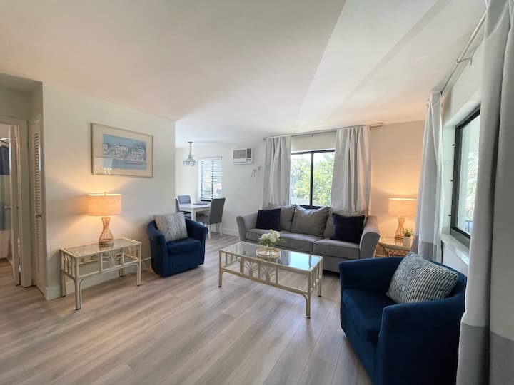 Newly Renovated Spacious 1-br Condo In Resort - Deerfield Beach