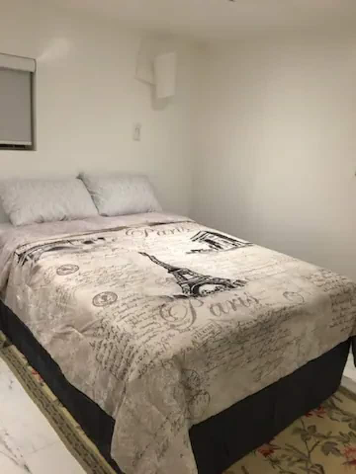 X2i/ih3 Cute Basemt Bedrm Cls To Downtown & Rush - Oak Park