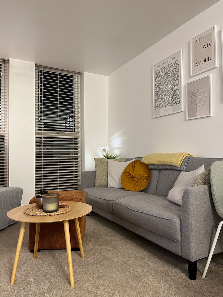 Modern Apartment In York- Acomb - York