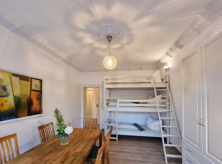 Private Familien Wohnung Im Hostel Lollis Homestay - Dresde