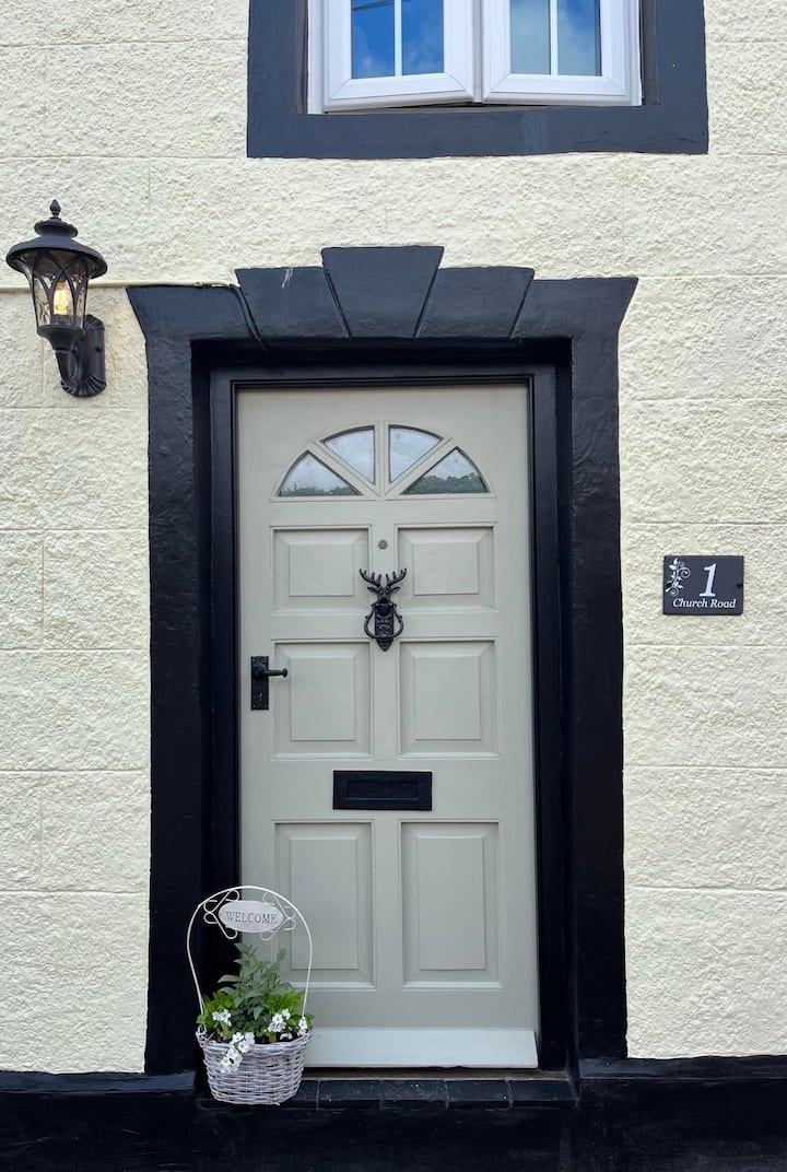Cosy Cottage In Village Centre. - Chepstow