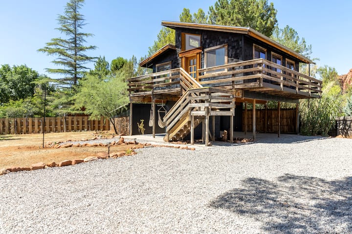 Cathedral Rock Romance • Sedona Couples Retreat - Sedona, AZ