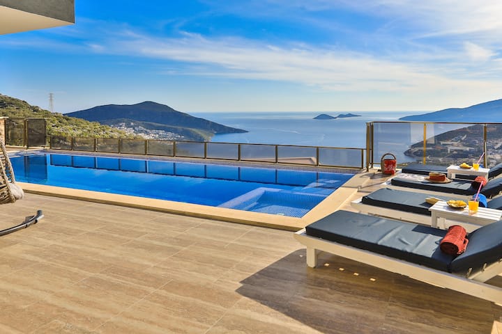 Villa For 8 With Secluded  & Heated Pool, Sea View - Kalkan