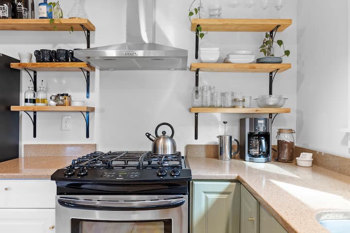 Hilltop Hideaway - Lookout Mountain, GA