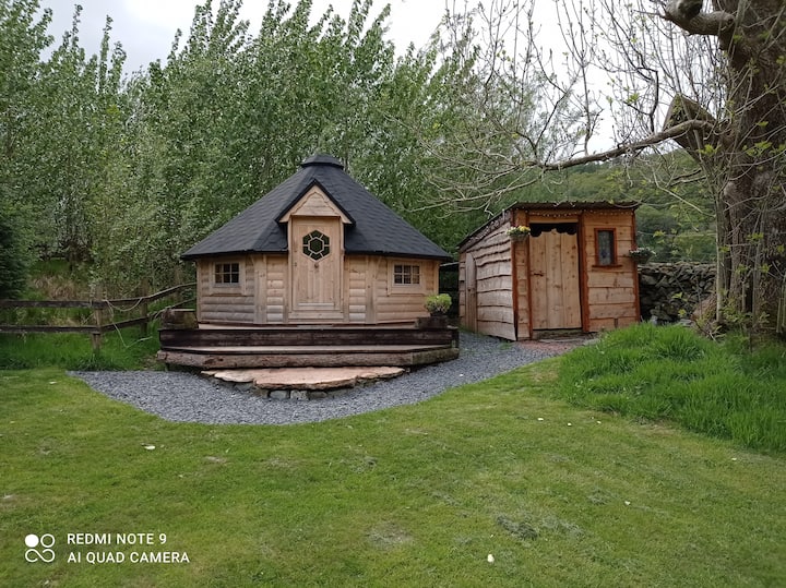 Fab "Glamping" Cabin, With 1/4 Acre Private Area. - Coniston