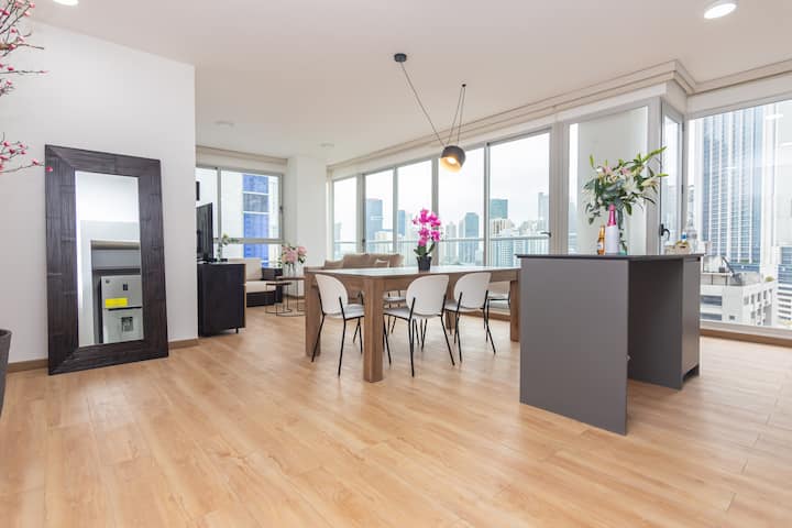 Luxury 2 Bedroom Apt Free Parking & Balcony - Panama City