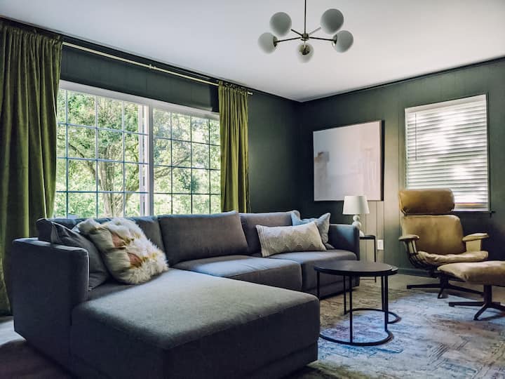 Spacious, Luxurious Mcm House, Centrally Located - Knoxville, TN