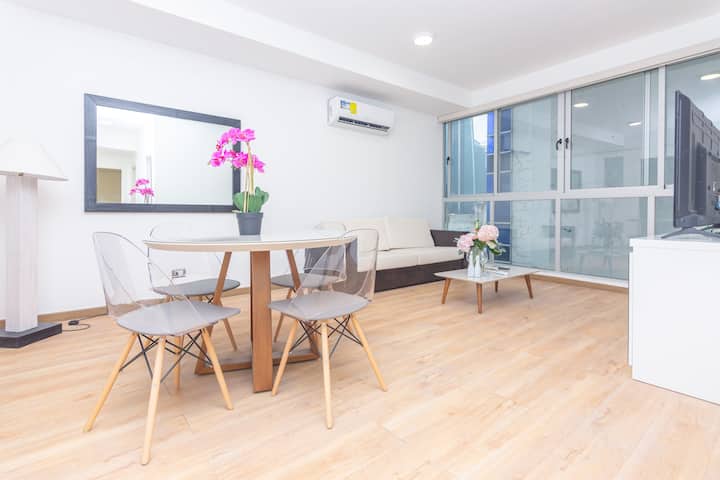 Luxury 2 Bedroom Apt Free Parking And Pool - Panama City
