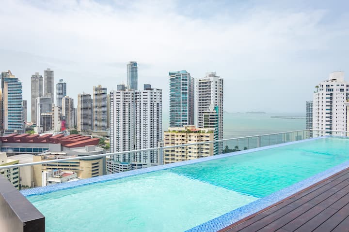 Luxury 2 Bedroom Apt Free Parking & Pool - Panama City