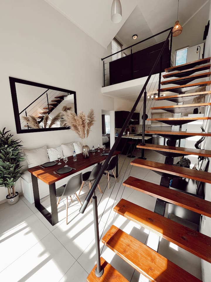 Sleek Minimalist 2 Bedroom Apartment (With Ups) - Chartwell