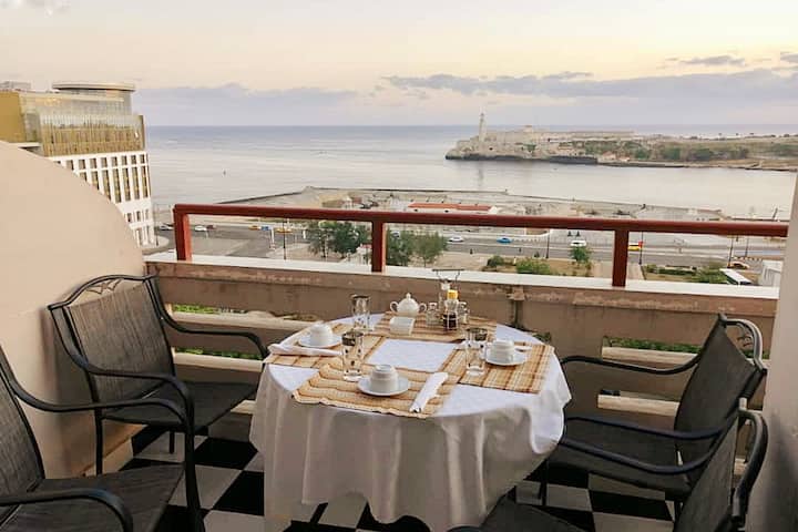 Havana Bay Sunsets Deluxe Apartment - Cuba
