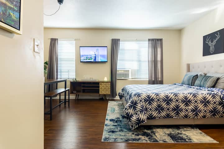 $0 Cleaning Fee & Free Parking King Bed Studio Mia - Miami