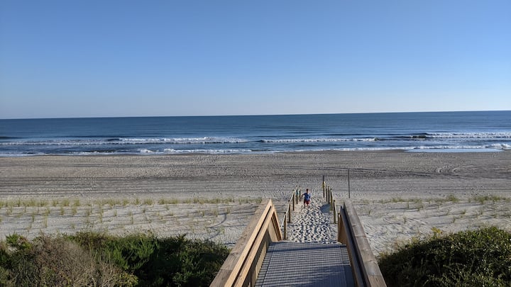 Zzz Shell --  Quiet Emerald Isle Beach Cottage - Emerald Isle, NC