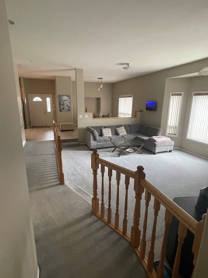 Hotel With Private Large Home - Penticton