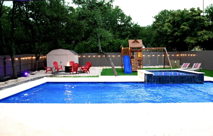 D'oasis "Pool Paradise" Hot Tub, Sleeps16 Book It! - San Antonio