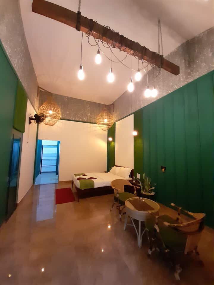 Spacious Private Room With Lush Green Lawn- R102 - Sonapur