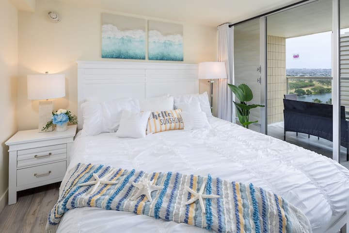Beach Life Waikiki One Bedroom Condo W/kitchen - Honolulu, HI