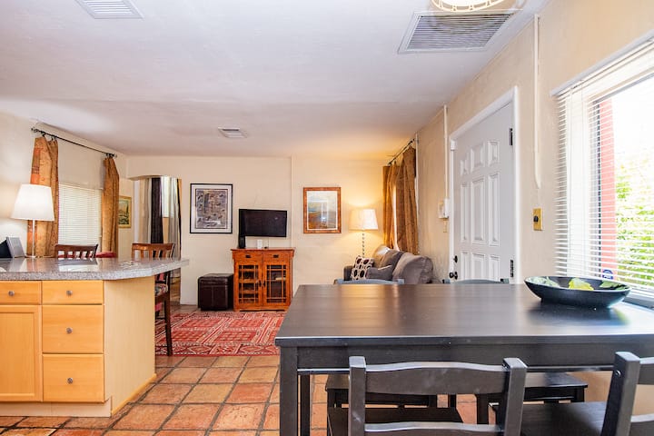 Great Location, Close To U Of A & Downtown Tucson - 투손