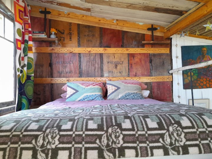 A Quirky And Unique 1 Bedroom, Self Contained Unit - Mooi River