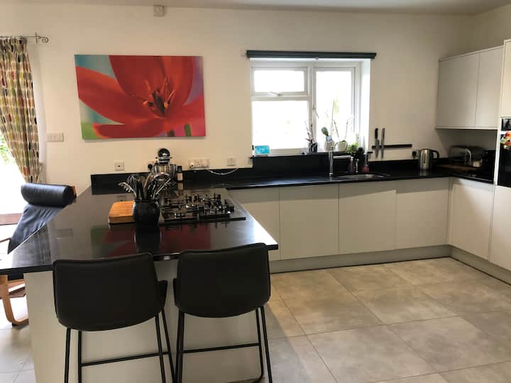 Large Family Friendly Home And Garden In Hereford - Hereford
