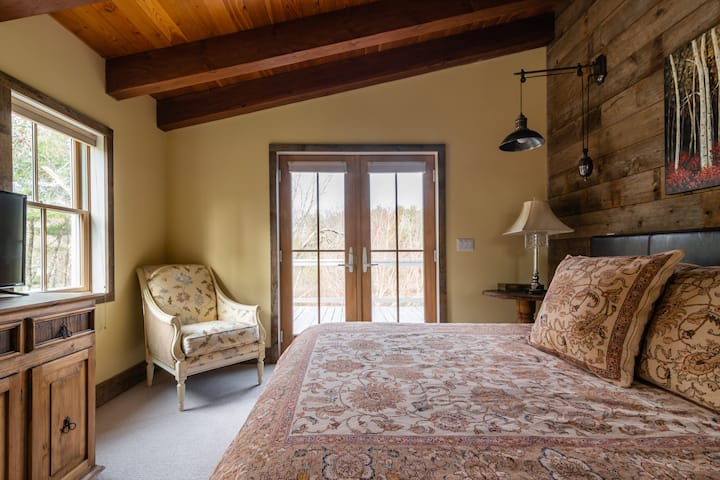 Barn on the Pond Barn Style Lodging - Barns for Rent in Saugerties, New ...