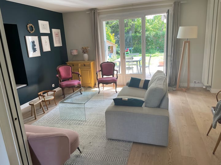 Maison Chaleureuse Avec Jardin - Le Vésinet