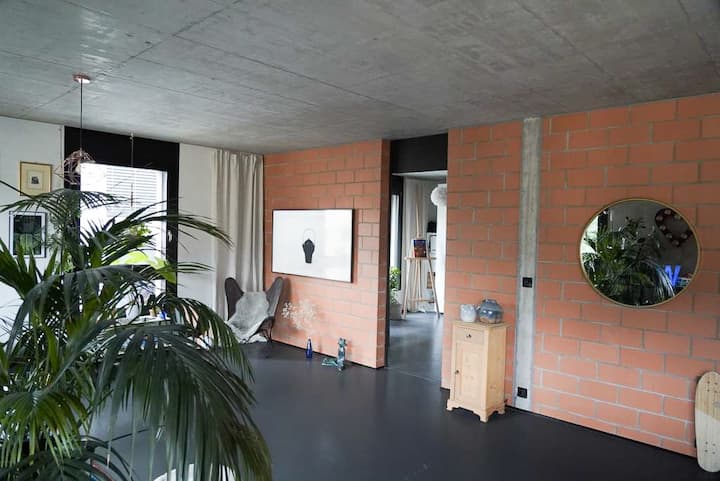Loftartige Zentrale Stadtwohnung Mit Tollem Balkon - Zurich