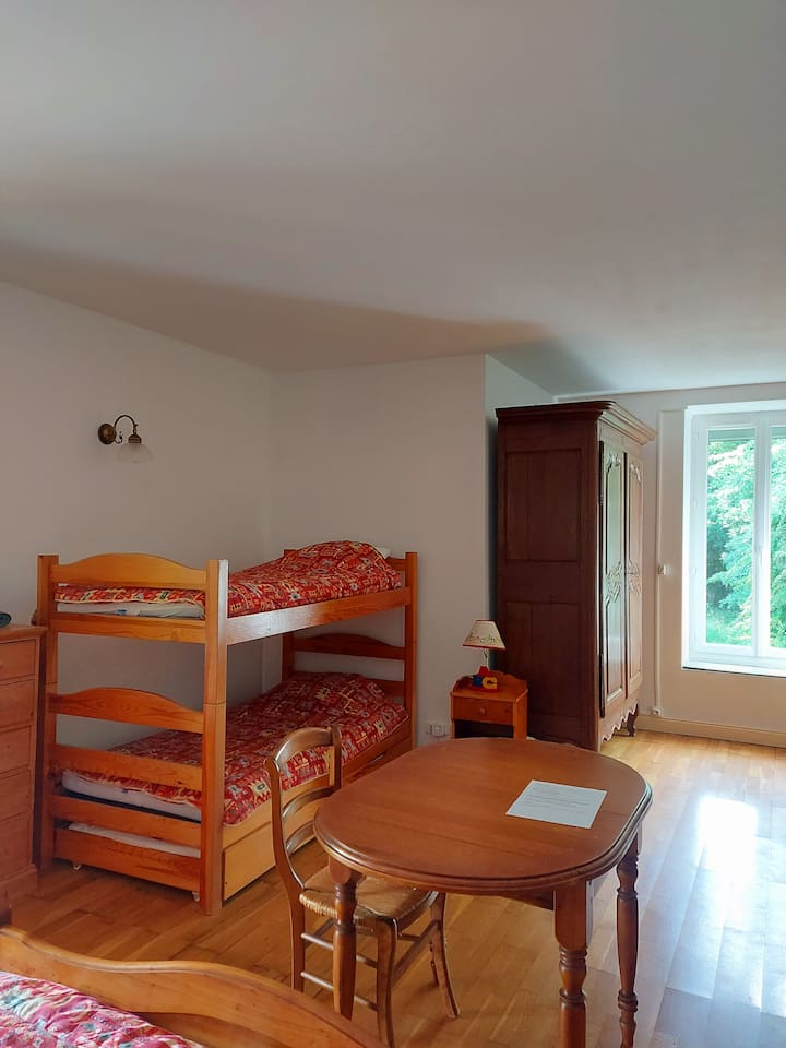 Chambre Dans Maison Traditionnelle (6 Places) - Vic-Fezensac