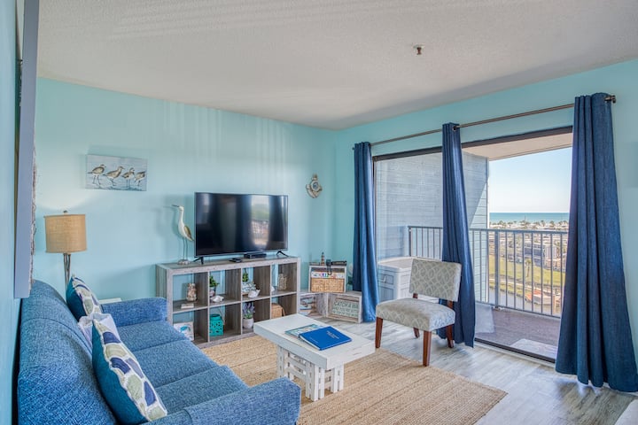 Beautiful Ocean View Myrtle Beach Resort Condo - Surfside Beach, SC