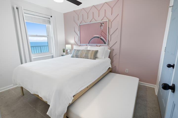 Sunshine And Sand- Posh Oba Beach Condo - Orange Beach, AL