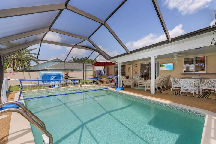 Peacock Place, Gulf Access, Heated Pool, Game Room - Cape Coral, FL