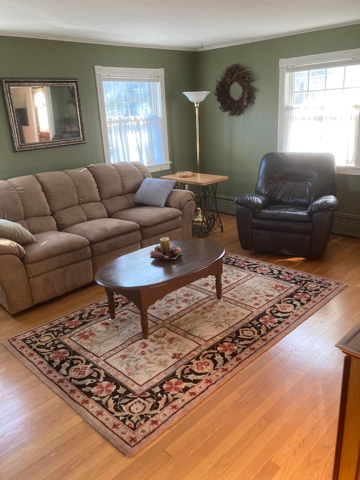 The Riverton Foreside House Hosted By Steve - Portland, ME