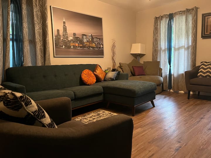 Comfy & Colorful Home Away From Home Near Downtown - Tallahassee, FL