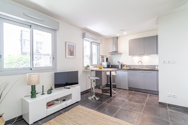 Studio Pour 2 Personnes à 2 Mins à Pied De La Mer - Nice