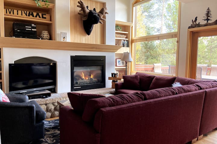 Tall Pines~front Row~4bd/4.5ba~ski~in/out~hot Tub! - Breckenridge, CO