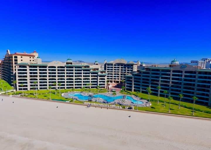 Beachfront Lower Floor Luxury Condo - Sonora