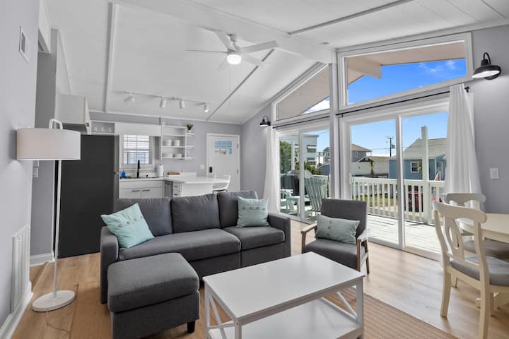 Updated Full Duplex - Two Kitchens & Living Spaces - Atlantic Beach, NC