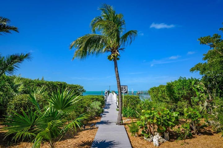 Waterfront House With 300-ft Dock, Amazing Views - Marathon, FL