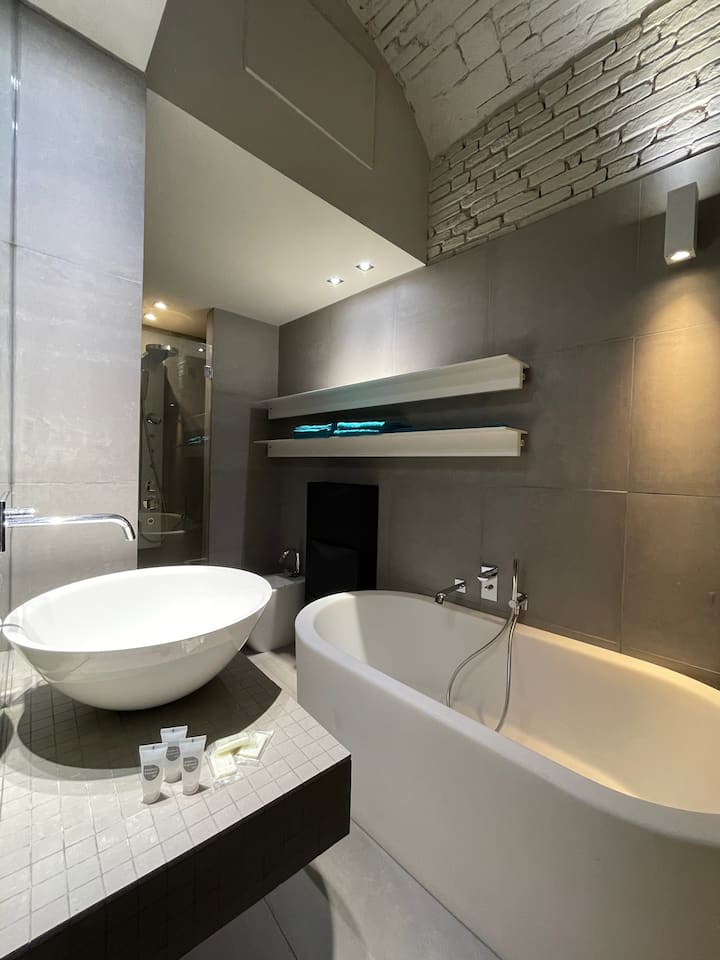 Portici Design Suite - Historical Center - Bologna