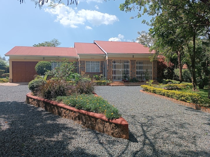 A Serene & Picturesque 4 Bedroom Home With Lawn - Kisumu