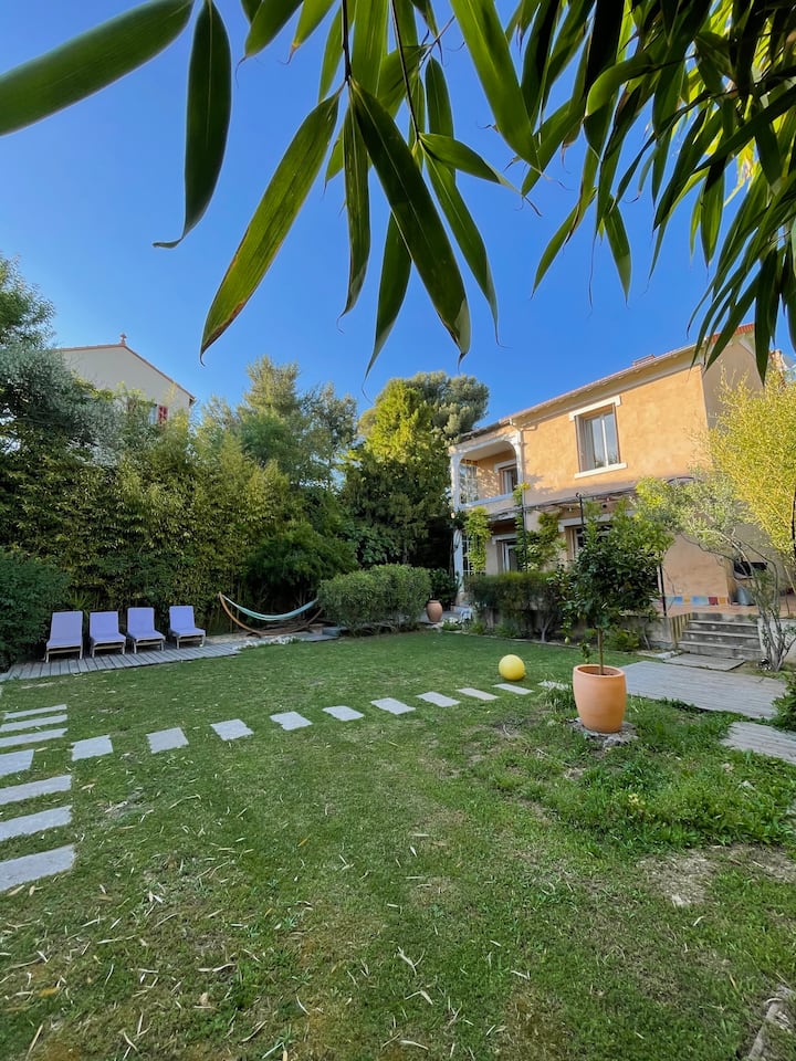 Grande Maison Ensoleillée Avec Jardin Et Piscine - Marsylia