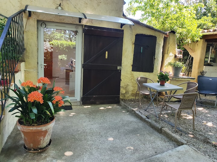 Aups - Appartement 43 M2 - Rdc De Villa - Aups