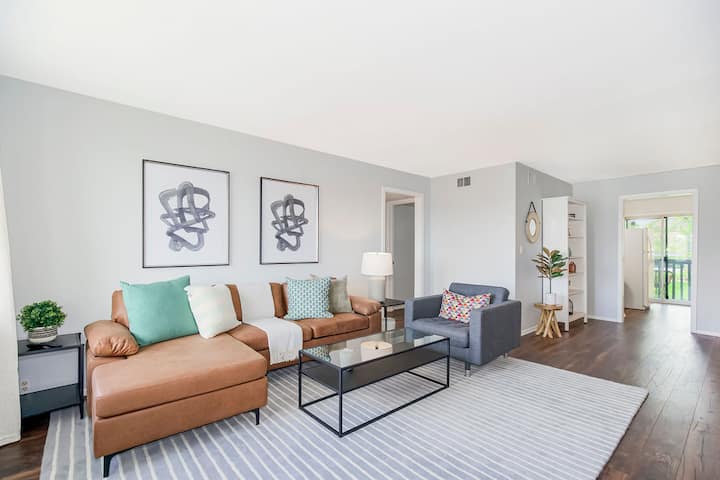 Renovated 1 Bed Condo With Pool And Gym! - カンザスシティ, MO